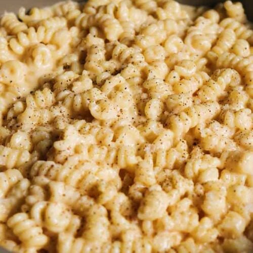 Creamy Gouda Mac and Cheese – Quick & Easy Recipe - Grilled Cheese Social