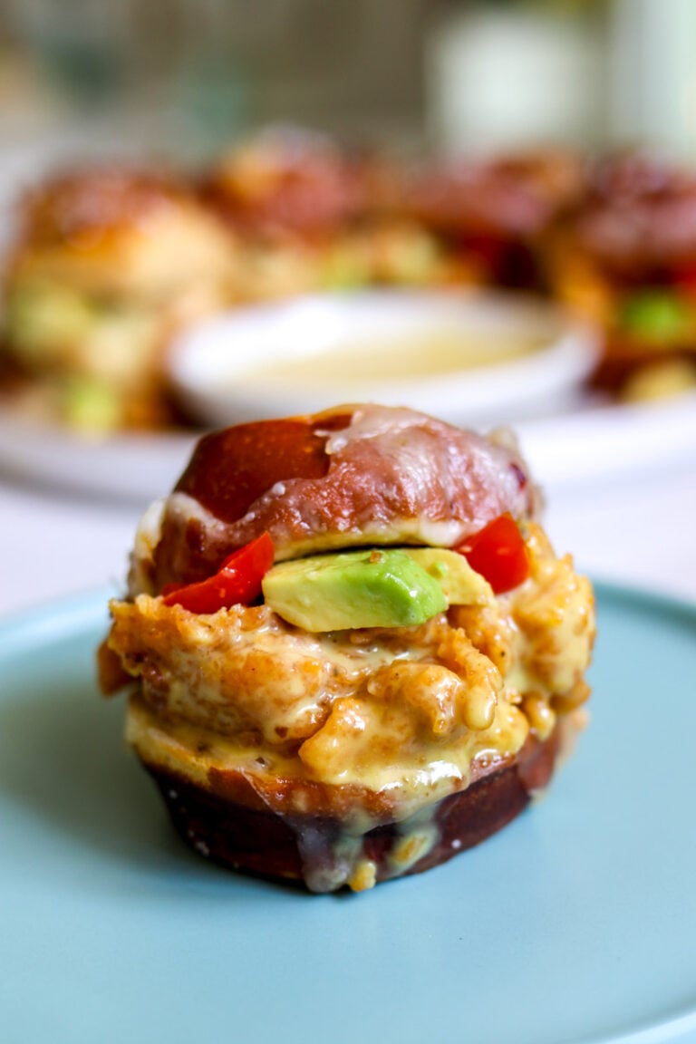 Easy Chicken Sliders Recipe with Honey Mustard & Bacon - Grilled Cheese ...