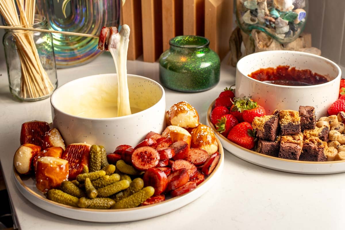 The Ultimate Guide for Cheese Fondue (What to Serve & More) - Grilled ...